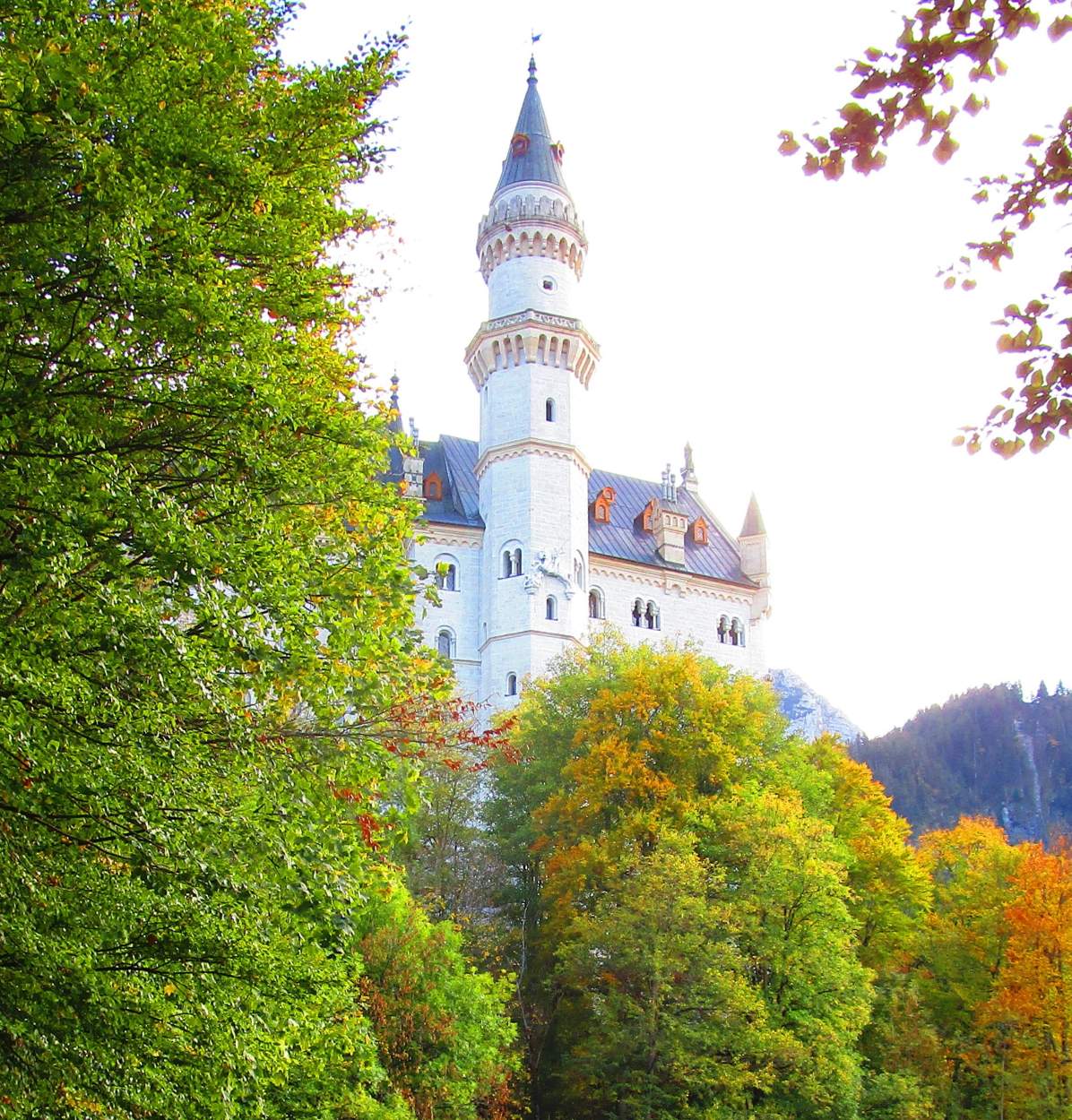 Solve A castle spire jigsaw puzzle online with 100 pieces