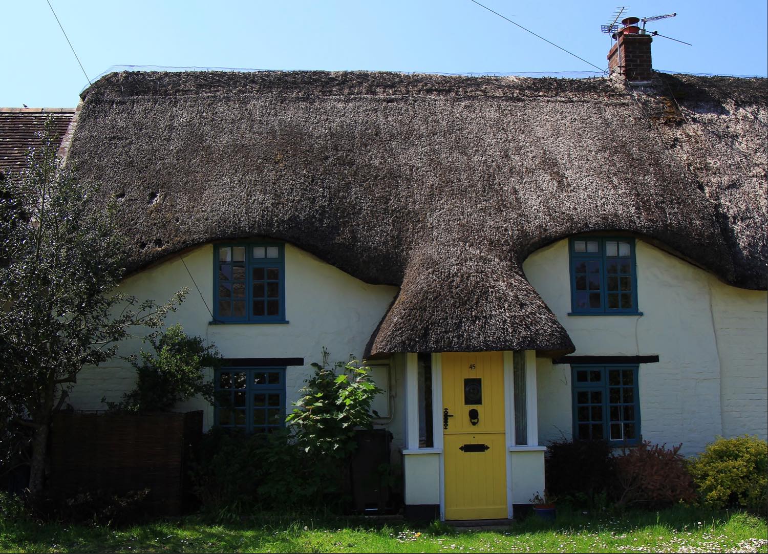 Solve Wool Village. Dorset. jigsaw puzzle online with 88 pieces