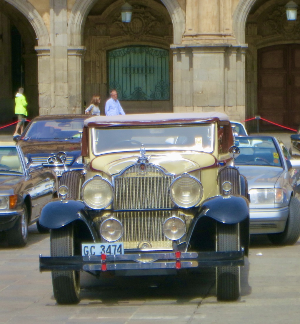 Solve Classic old-timer jigsaw puzzle online with 110 pieces