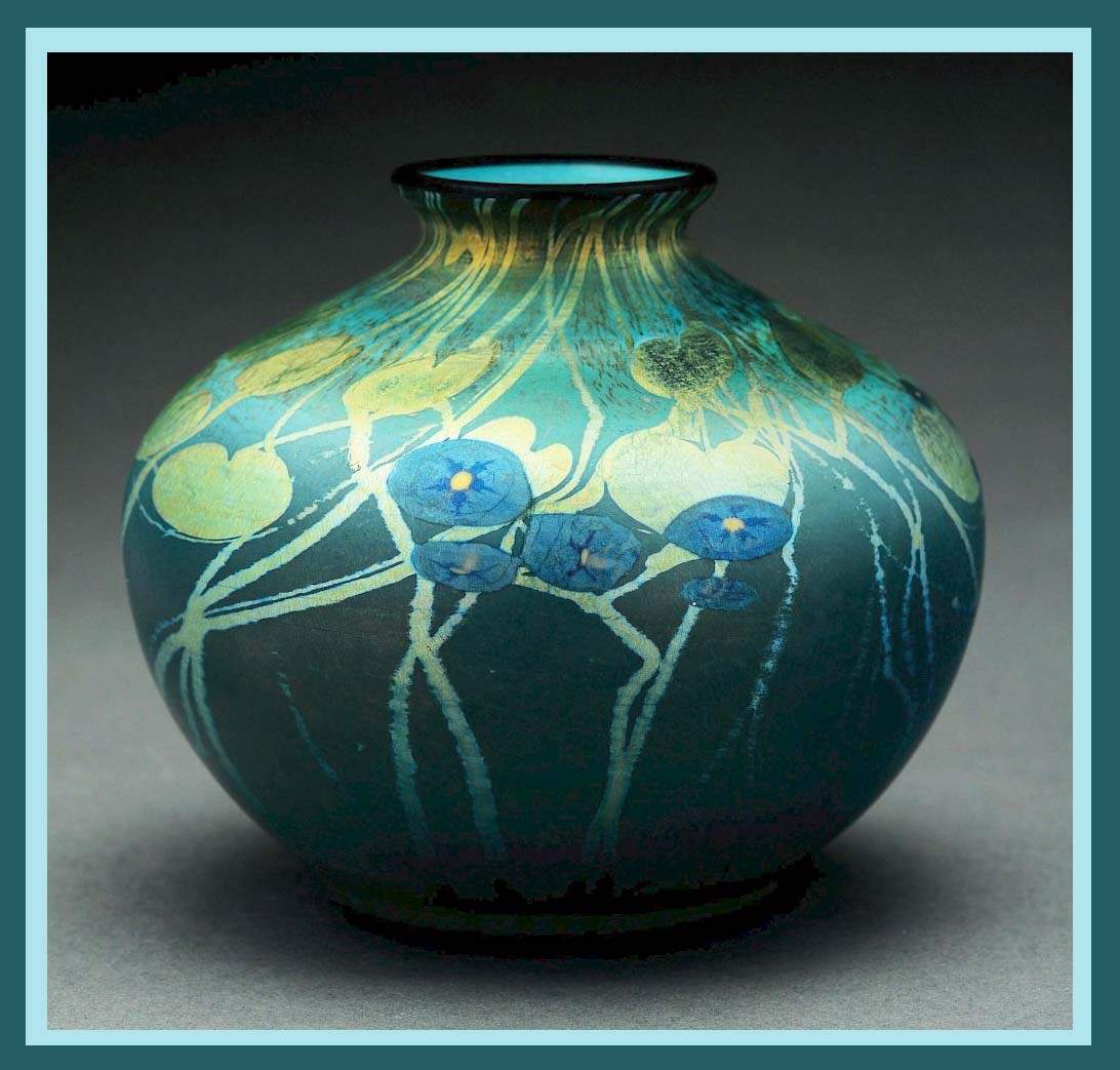 Solve Tiffany favrile glass jigsaw puzzle online with 100 pieces