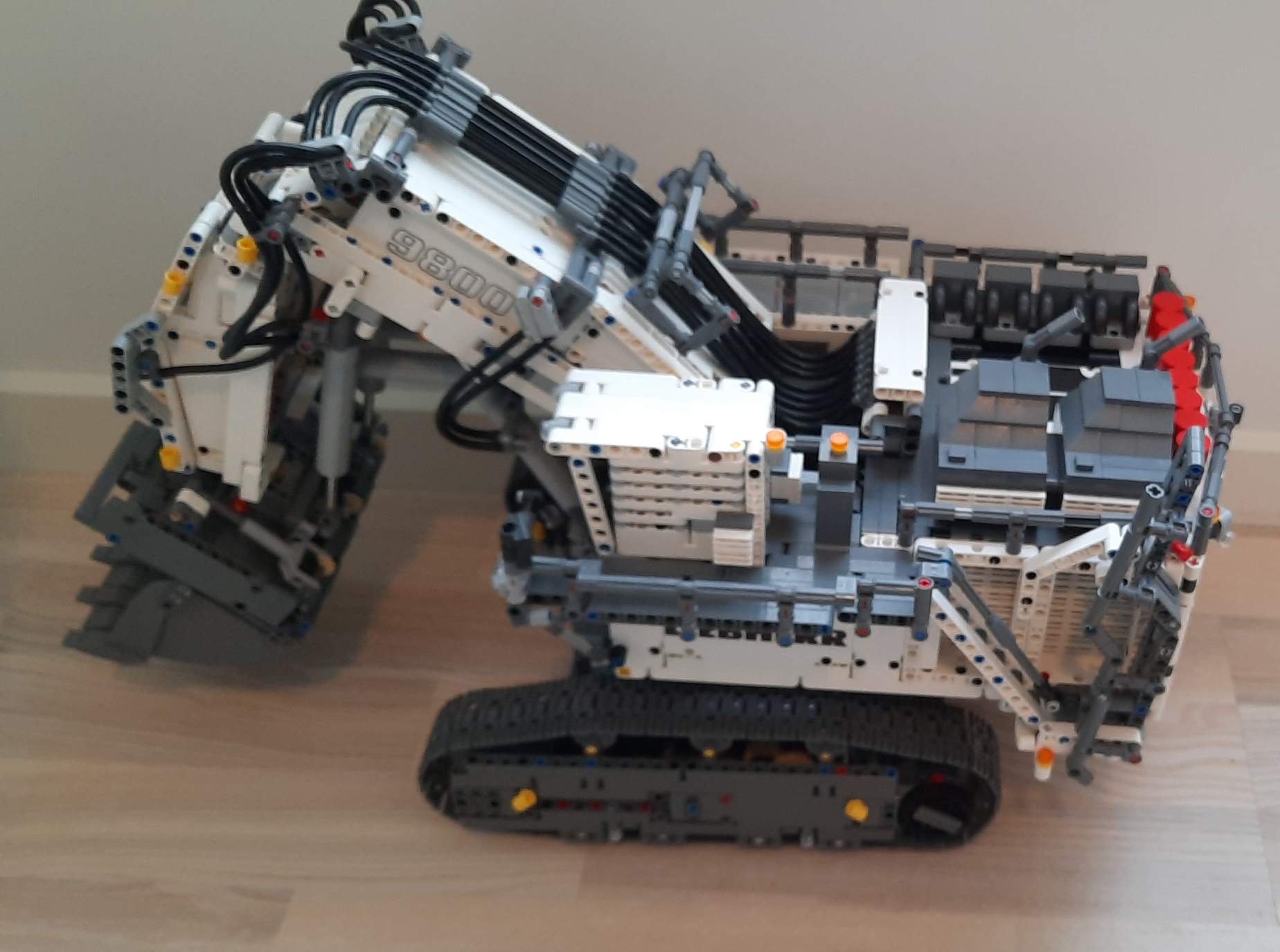 Solve Liebherr Lego jigsaw puzzle online with 165 pieces