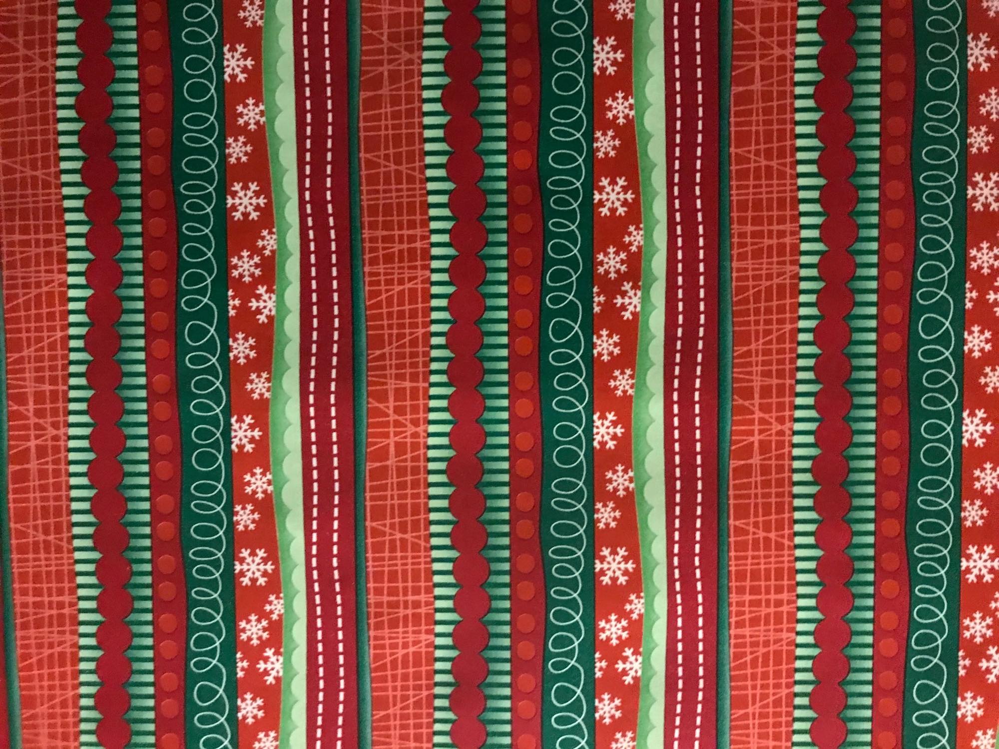 Solve my favorite wrapping paper jigsaw puzzle online with 588 pieces