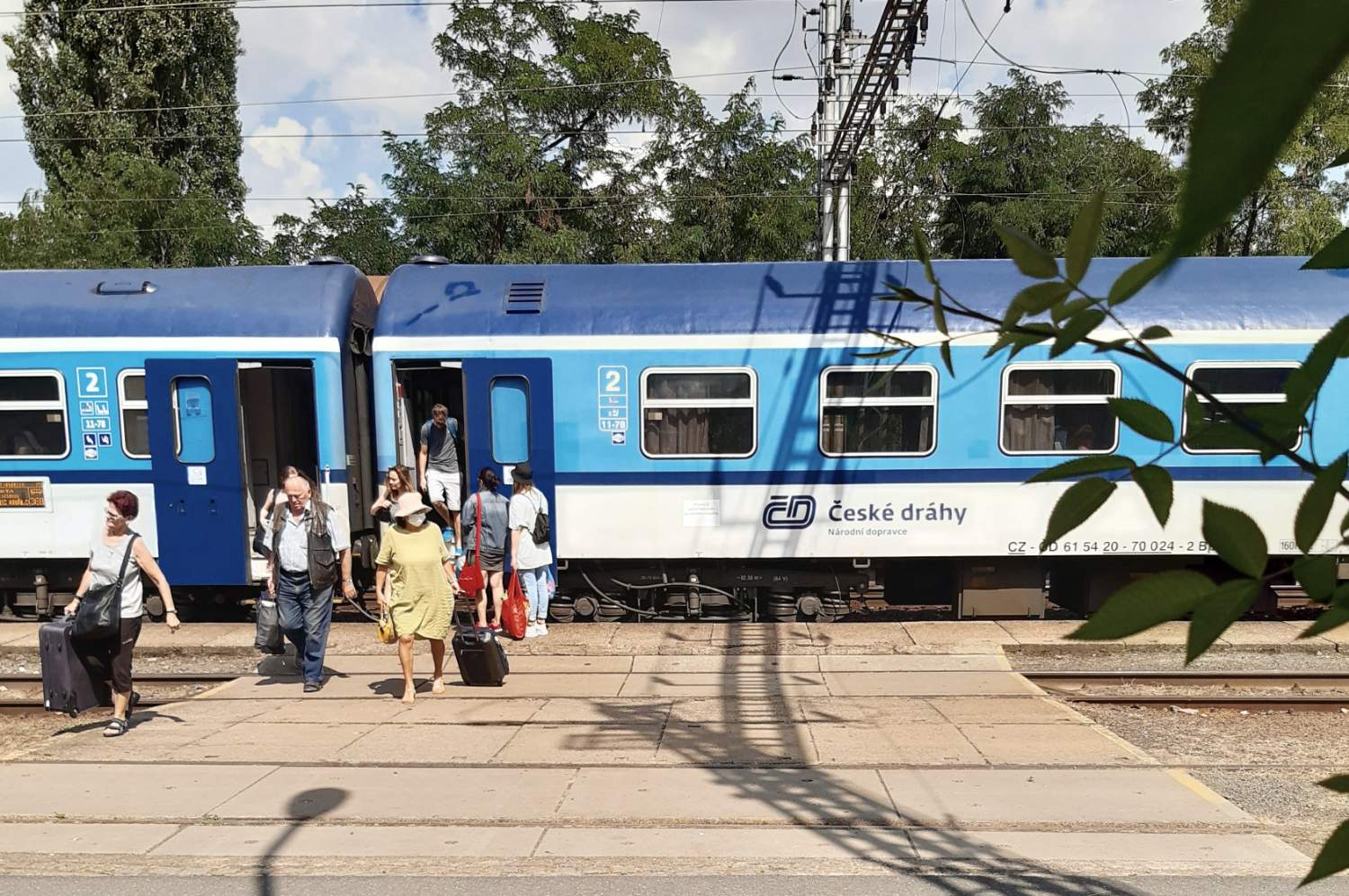 Solve Bohemia - Train jigsaw puzzle online with 96 pieces