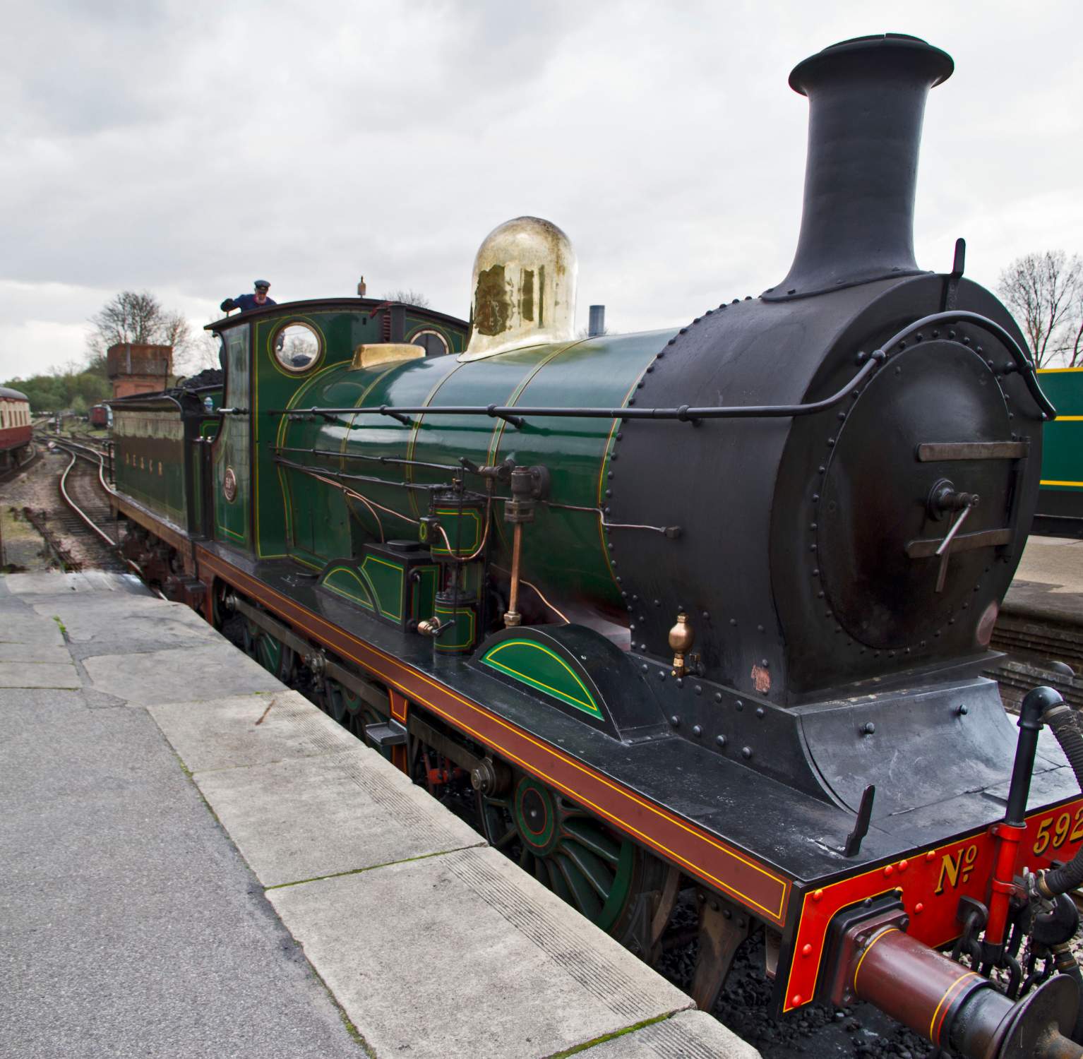 Solve bluebell railway 11-04-2014 c class 592 592 built 1902 at ...