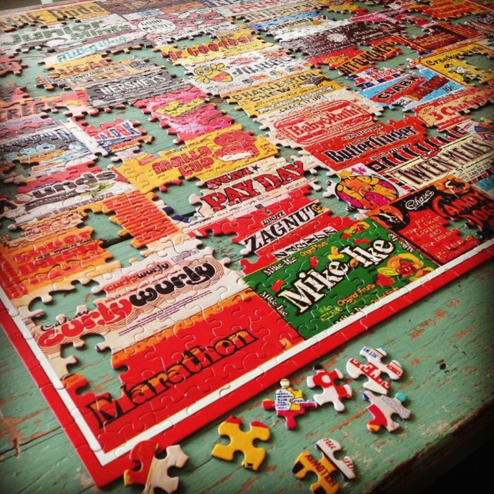Solve CANDY BAR PUZZLE jigsaw puzzle online with 144 pieces