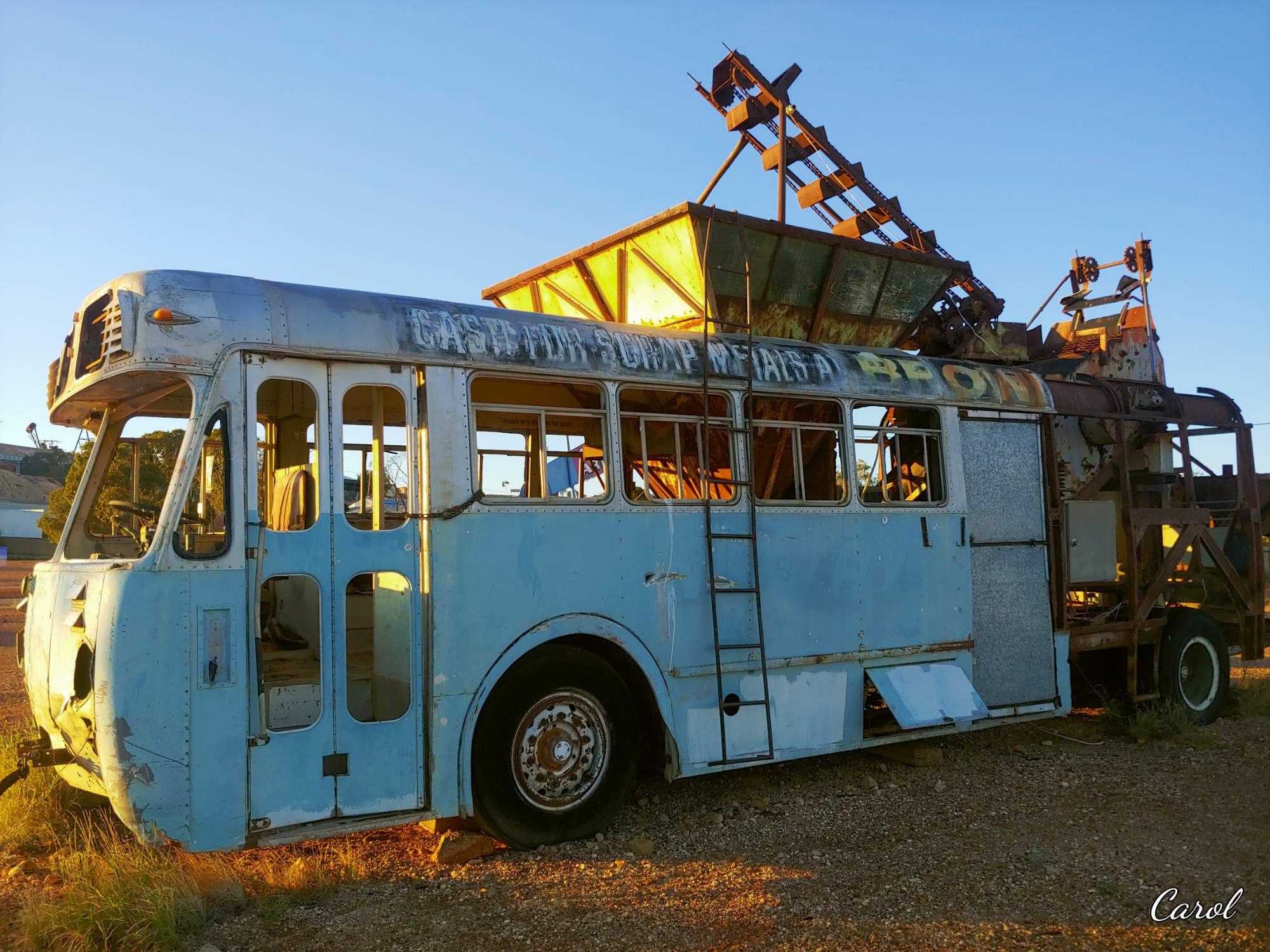 Solve opal bus jigsaw puzzle online with 336 pieces