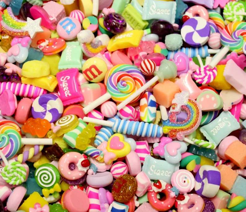 Solve Candy mashup jigsaw puzzle online with 156 pieces