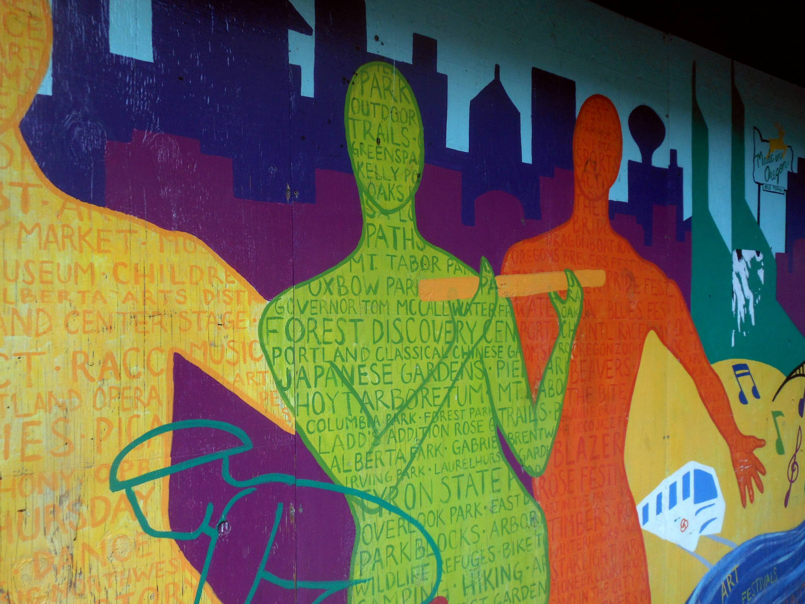 Solve Bus Stop Mural jigsaw puzzle online with 266 pieces