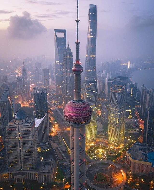 Solve Shanghai jigsaw puzzle online with 48 pieces