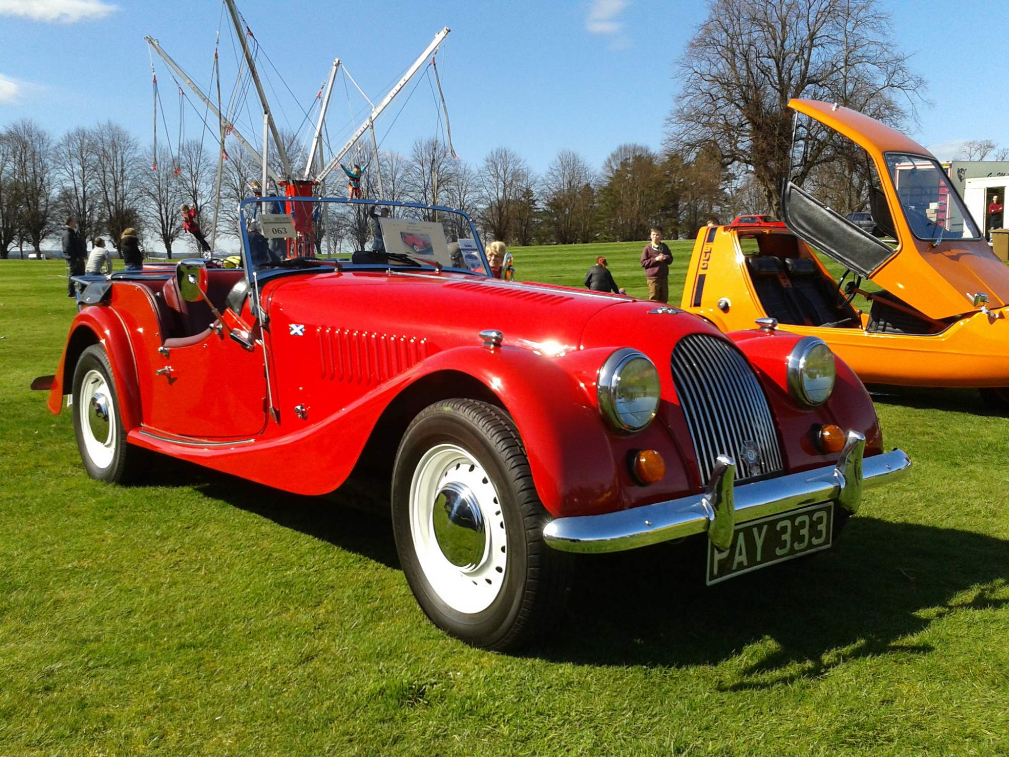 Solve Morgan 4+4 - 1972 jigsaw puzzle online with 221 pieces