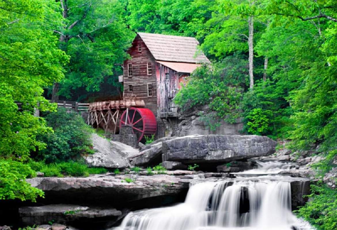 Solve Red Water Wheel jigsaw puzzle online with 216 pieces