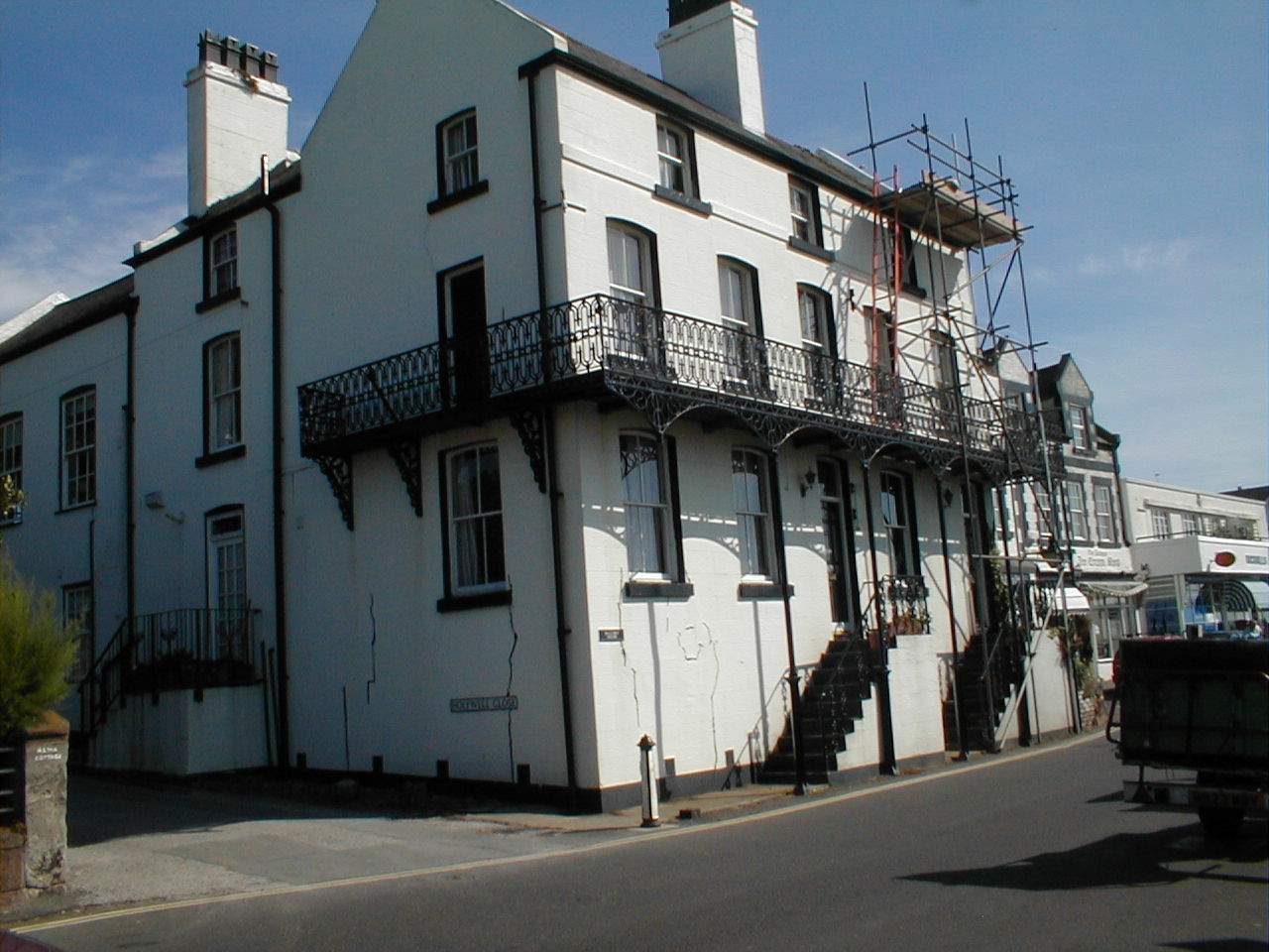 Solve parkgate-17-9-03-16 jigsaw puzzle online with 130 pieces