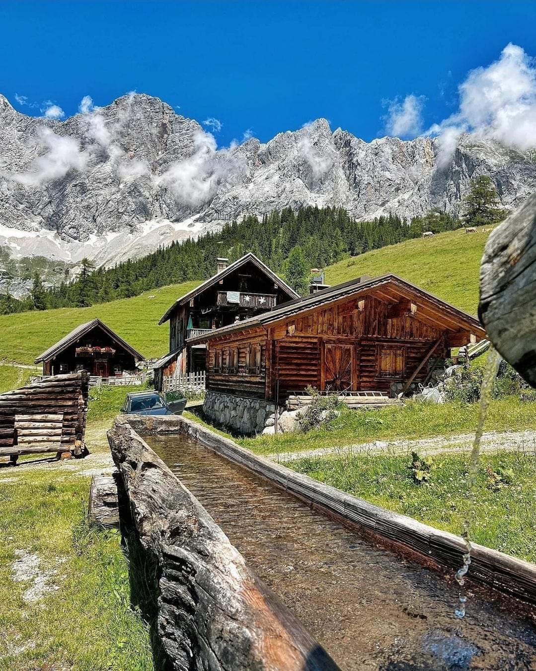 Solve alpin houses jigsaw puzzle online with 252 pieces