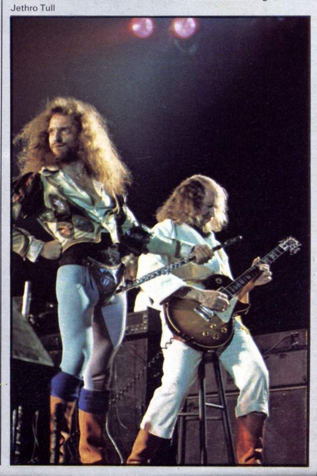 Solve JT3 jigsaw puzzle online with 117 pieces