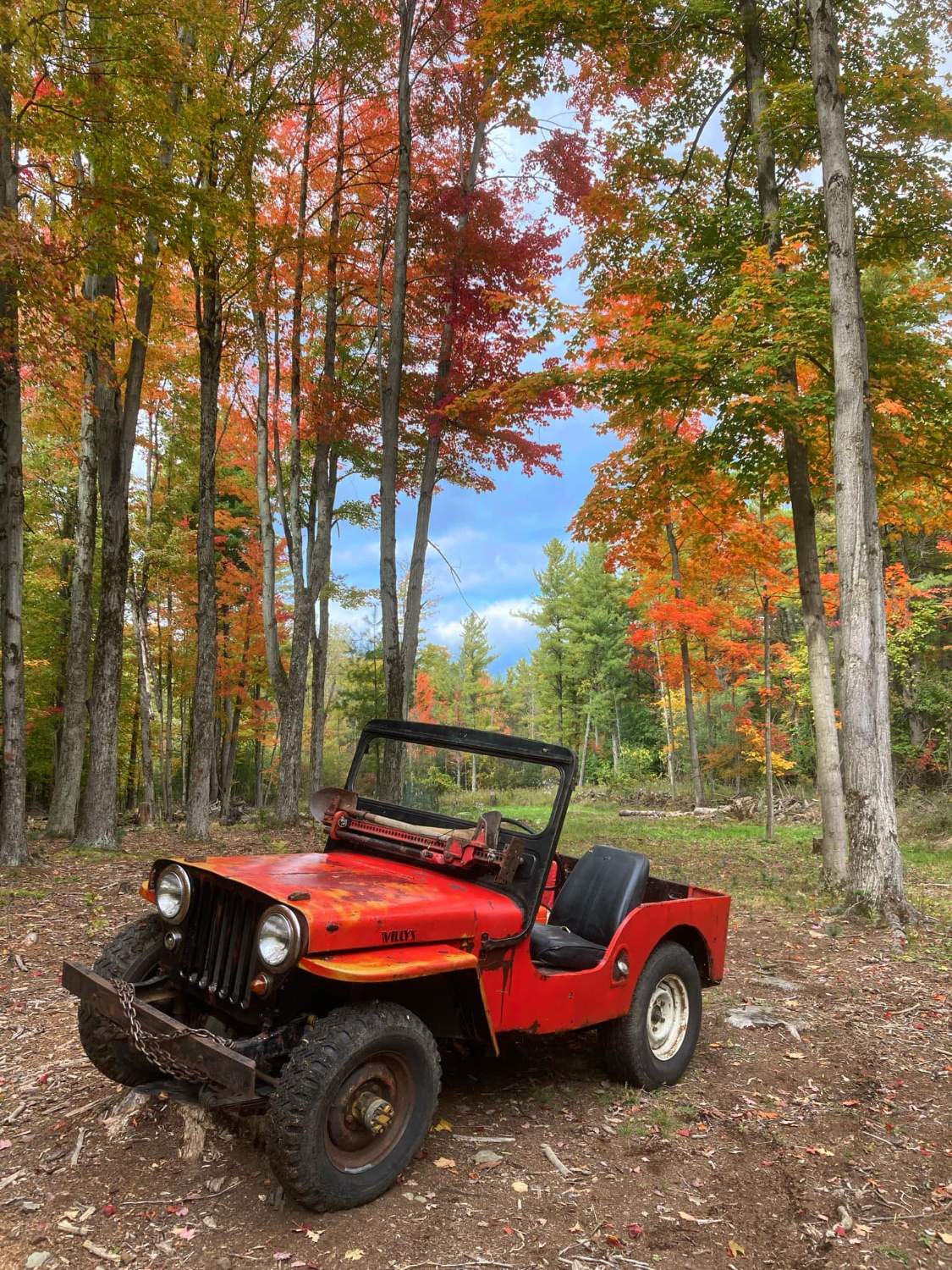 Solve Chucks Jeep jigsaw puzzle online with 108 pieces