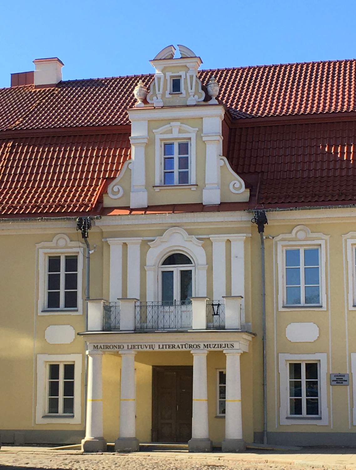 Solve Museum of Lithuanian Literature jigsaw puzzle online with 108 pieces