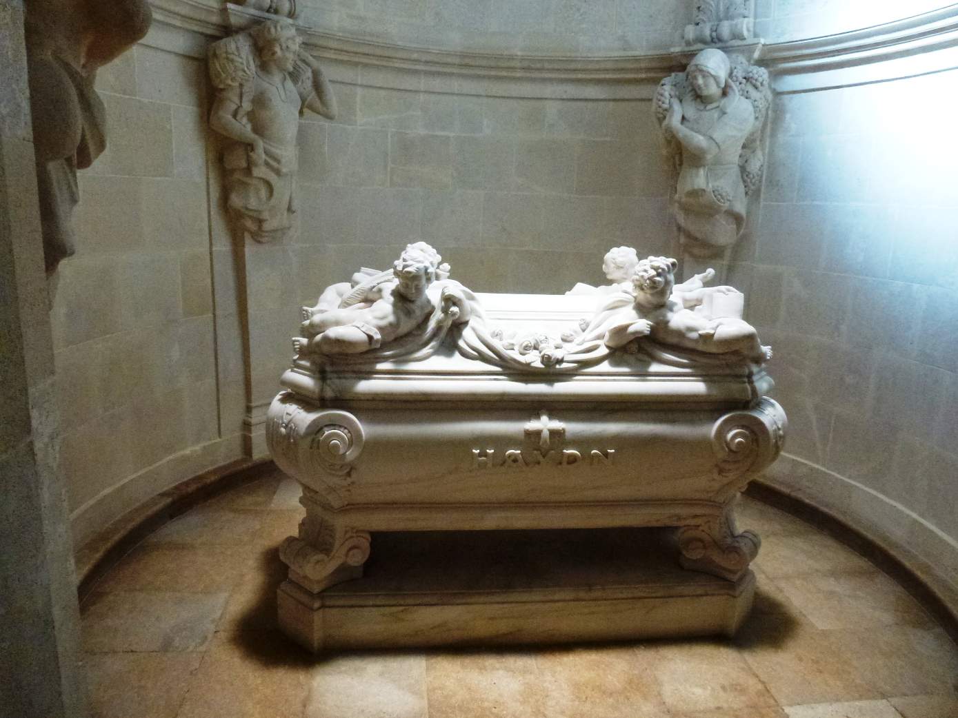 Solve Tomb of the famous Austrian composer Joseph Haydn (1732 - 1809 ...