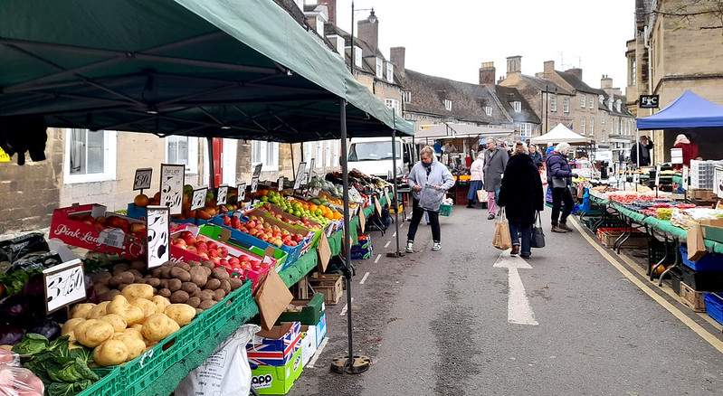 Jigsaw Puzzle | The market at Oundle, Northants | 50 pieces | Jigidi