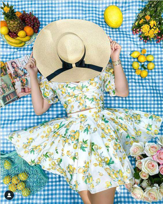 Solve lemons everywhere jigsaw puzzle online with 48 pieces