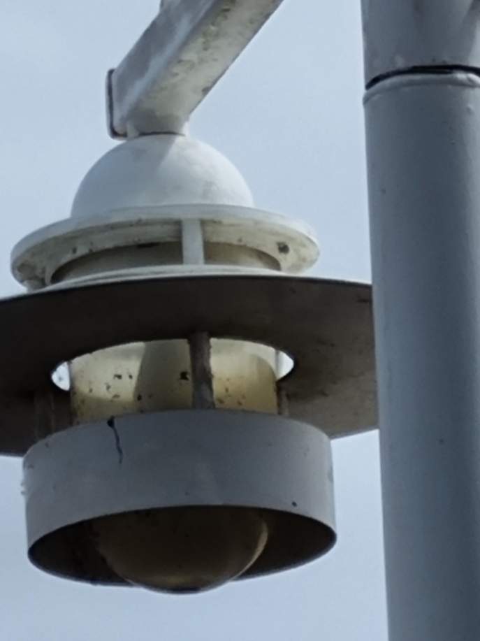 Solve Lamp. jigsaw puzzle online with 12 pieces