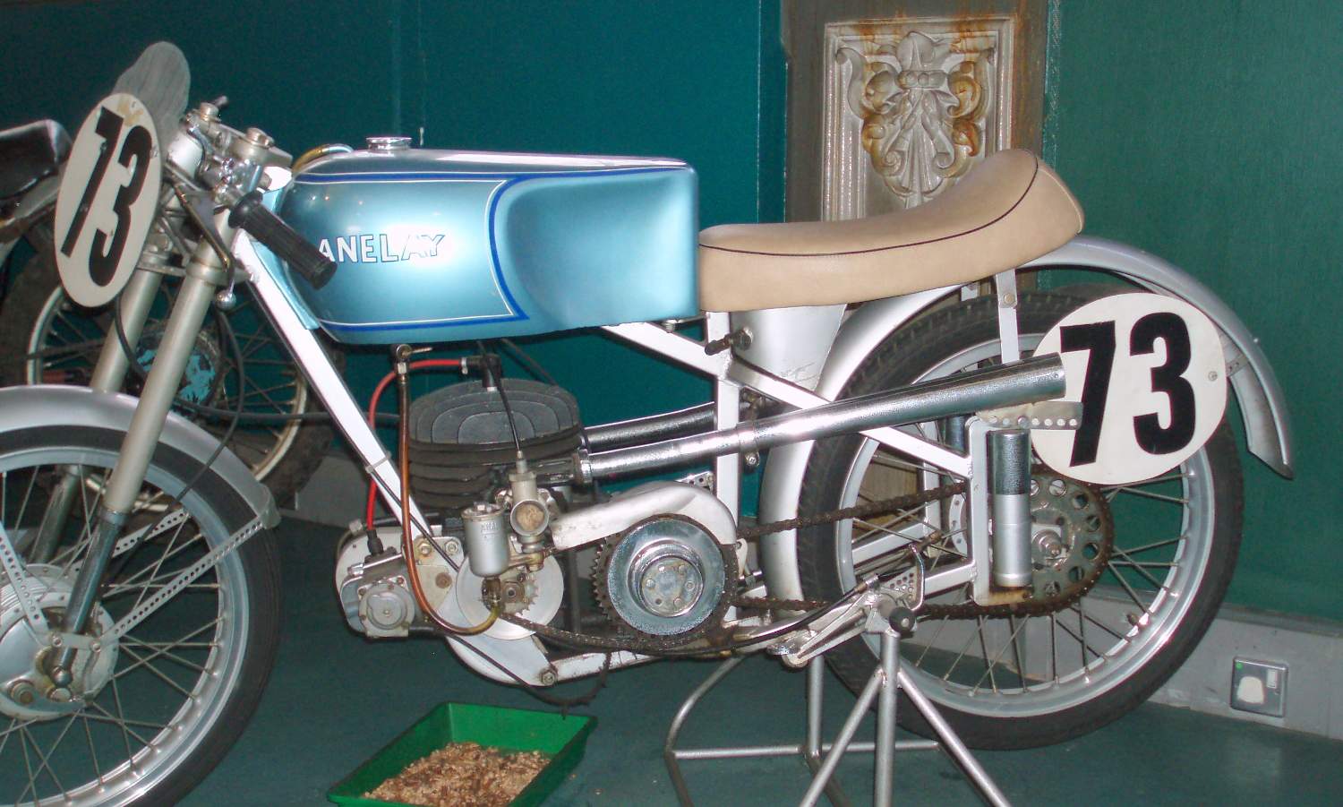 Solve Anelay TT Special Motorcycle (5) jigsaw puzzle online with 40 pieces