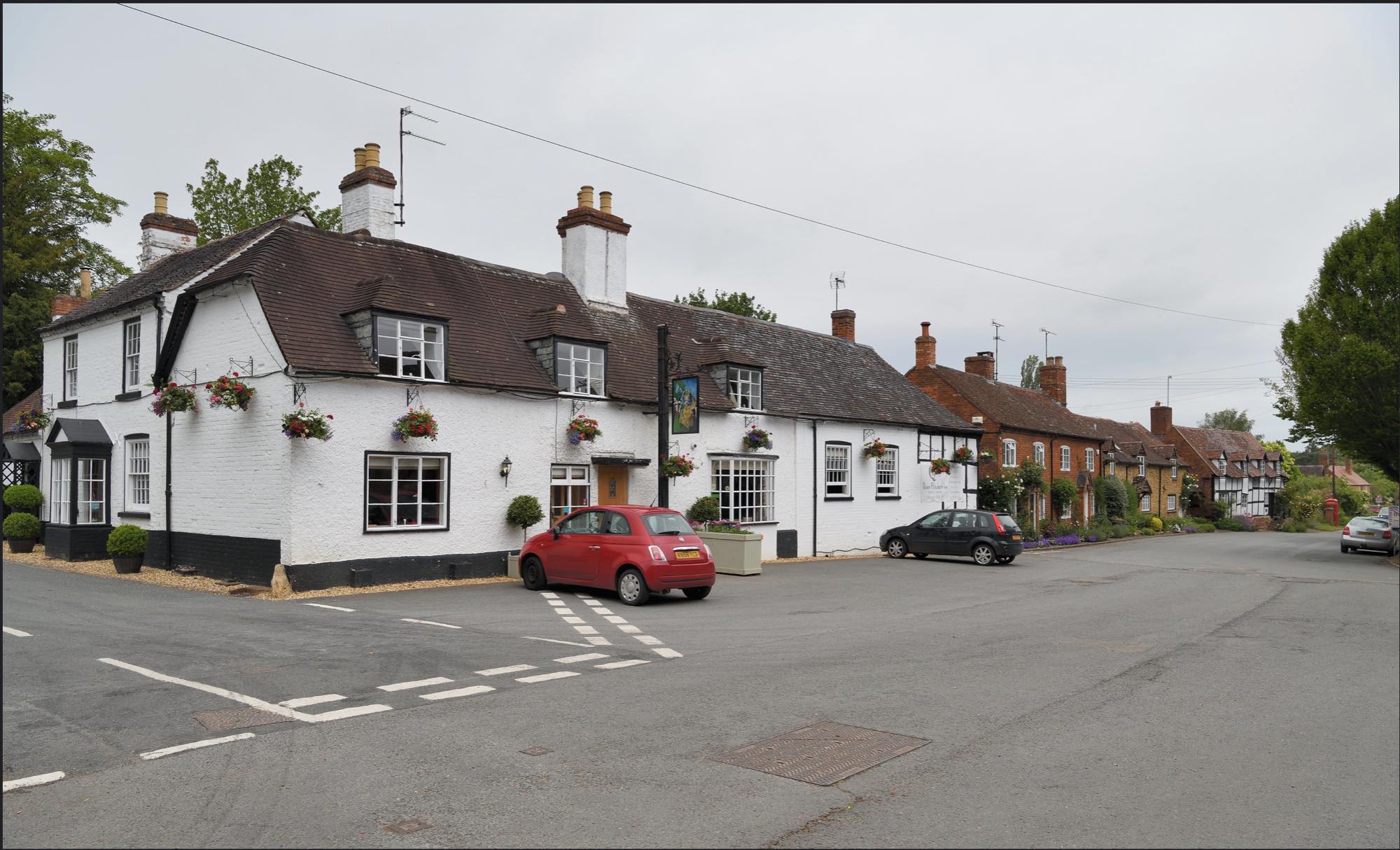 Solve The Queen Elizabeth Inn. Elmley Castle Village. Worcestershire ...