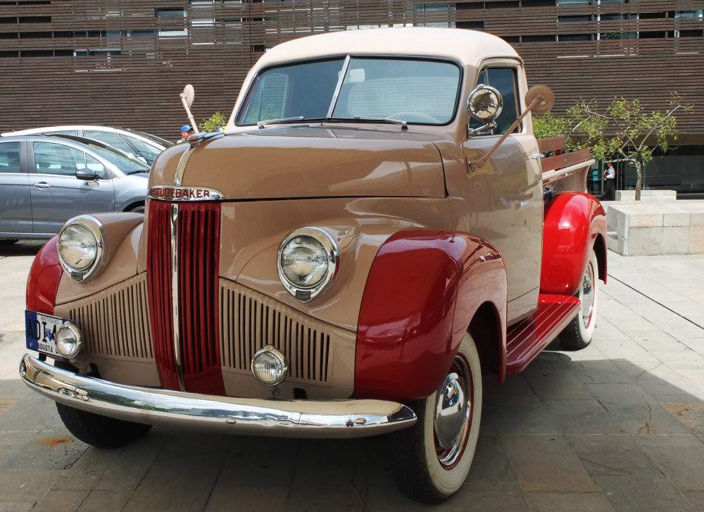 Solve 1948 (?) STUDEBAKER M5 PICK-UP TRUCK jigsaw puzzle online with 88 ...