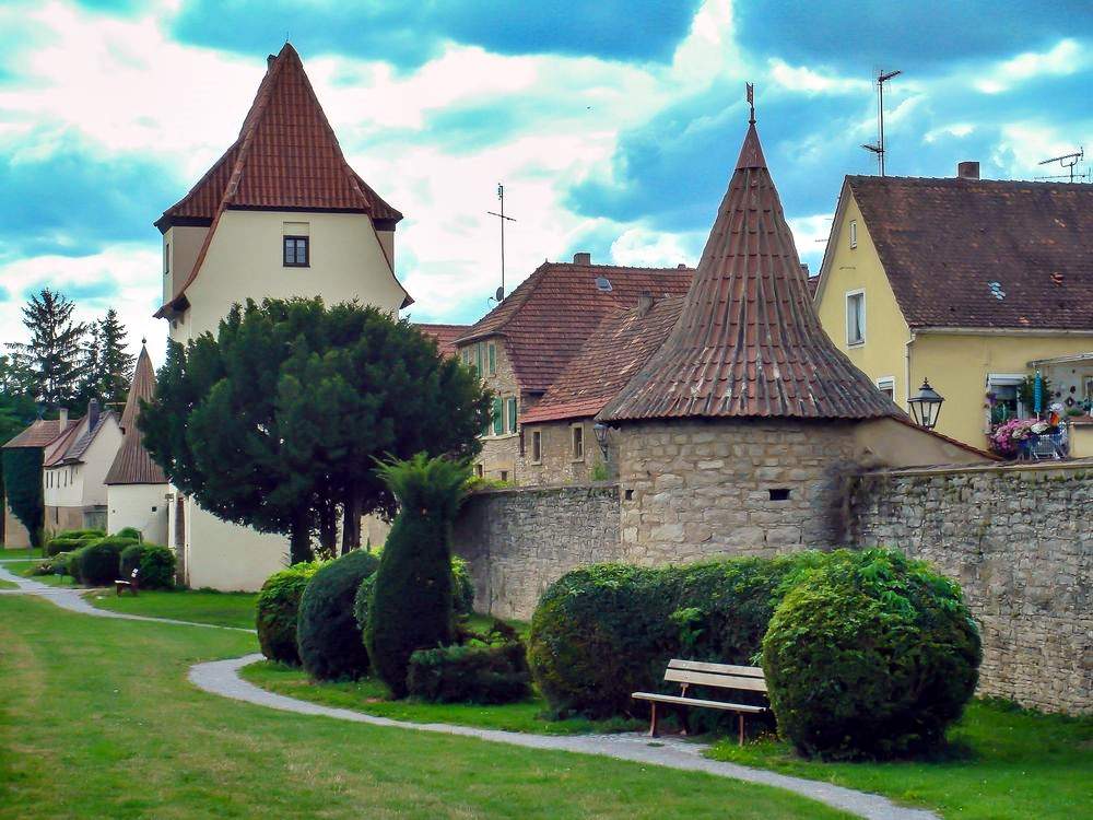 Solve Sulzfeld - Germany jigsaw puzzle online with 80 pieces