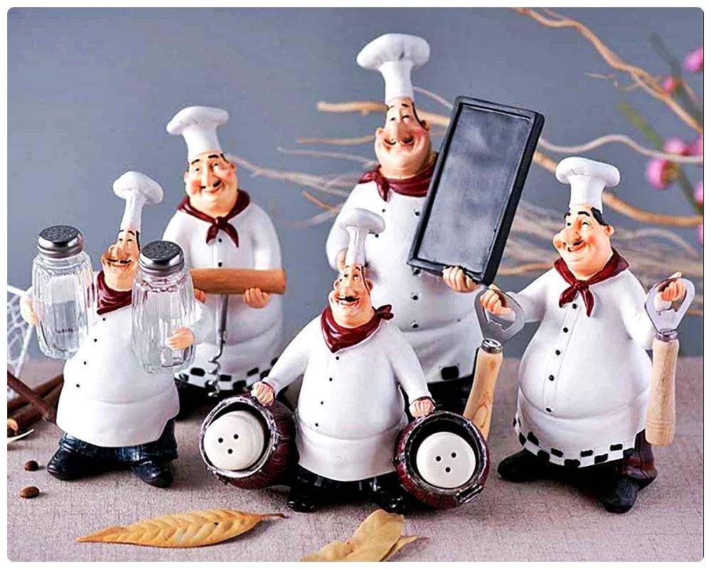 Solve Kitchen Chef Helpers jigsaw puzzle online with 180 pieces