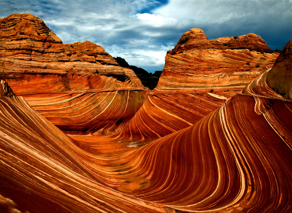 Solve Vermilion Cliffs National Park jigsaw puzzle online with 24 pieces