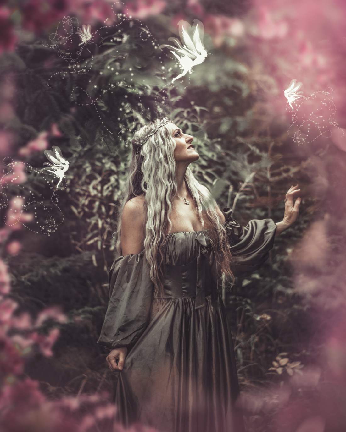Solve Fairy jigsaw puzzle online with 99 pieces Solve Fairy jigsaw puzzle online with 99 pieces
