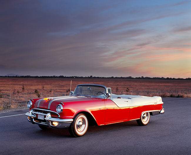 Jigsaw Puzzle | 1956 Pontiac Catalina | 80 pieces | Jigidi