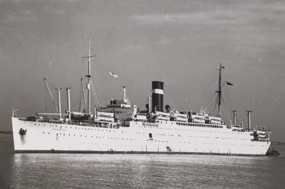 Solve Captain Cook in 1958 jigsaw puzzle online with 24 pieces