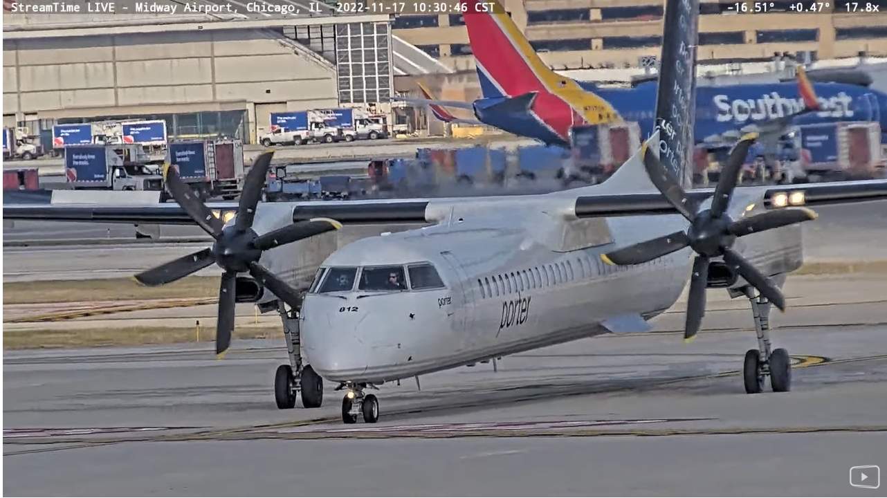 Solve Porter Dash 8-400 11.17.2022 jigsaw puzzle online with 66 pieces