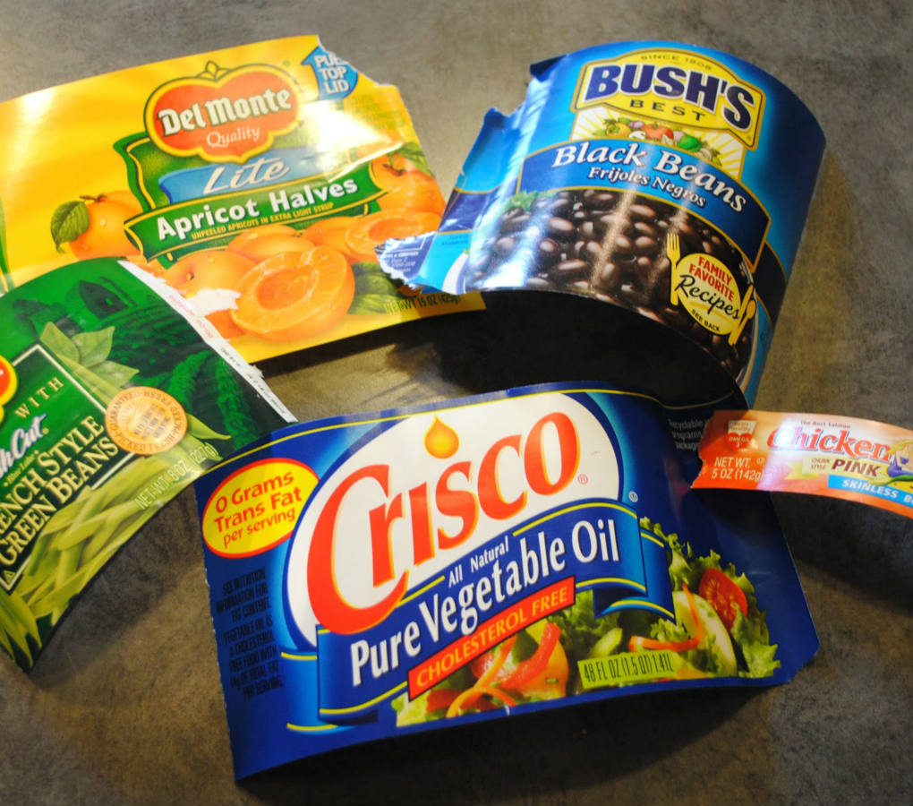 Solve Colorful Labels jigsaw puzzle online with 90 pieces