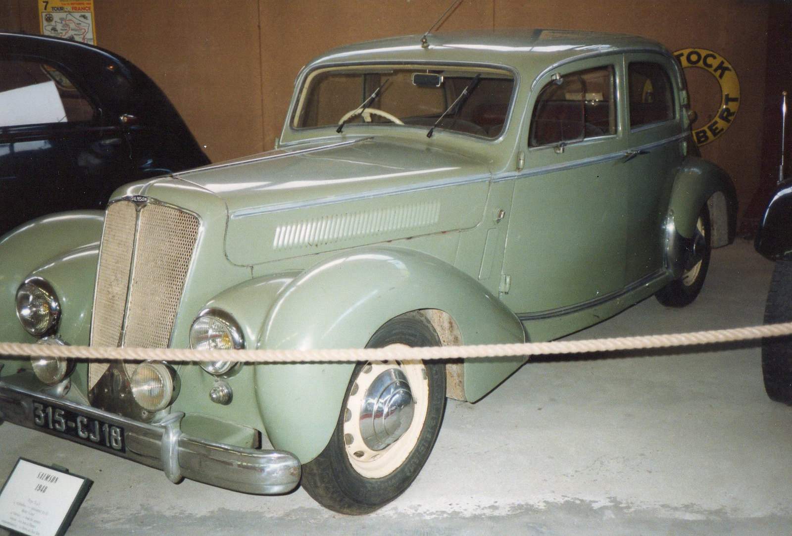 Solve Salmson "S4-61" Berline - 1949 jigsaw puzzle online with 216 pieces