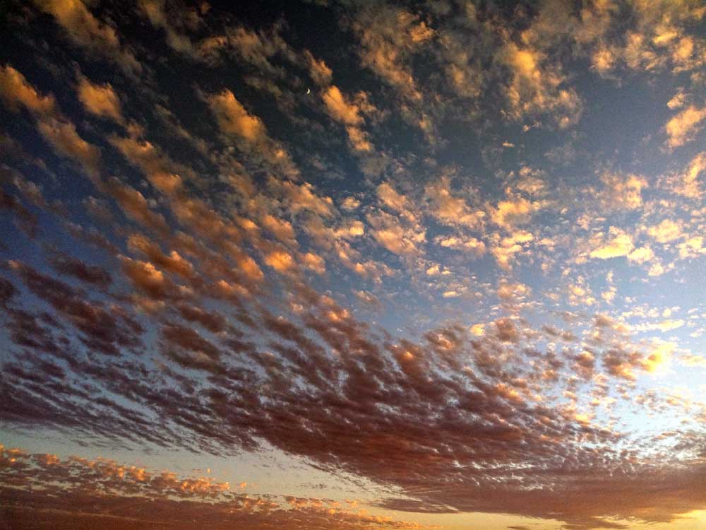 Solve Altocumulus | Radiatus | Floccus jigsaw puzzle online with 88 pieces