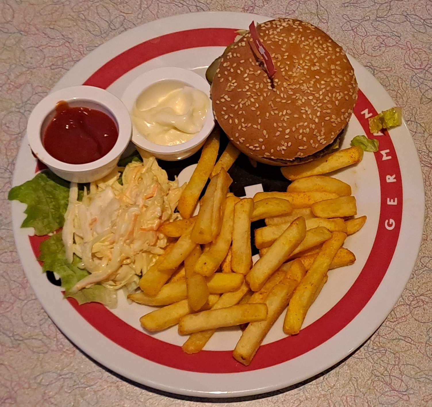 Solve Burger für die Profis jigsaw puzzle online with 600 pieces
