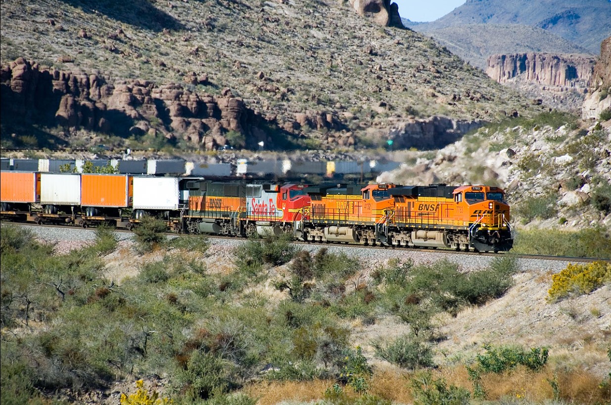 Solve BNSF #7783 and helpers, West Kingman Canyon AZ jigsaw puzzle ...