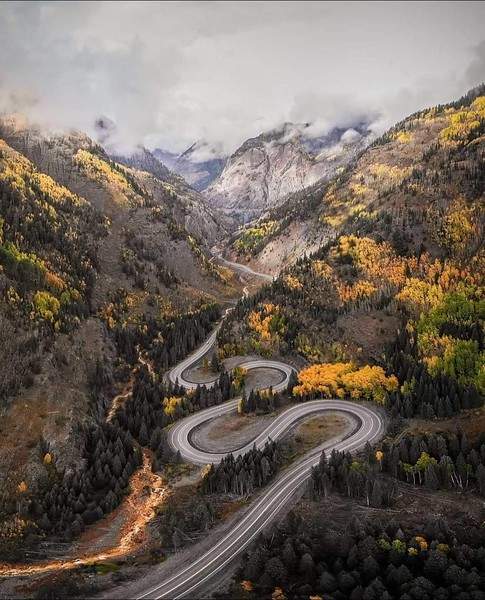 Solve Colorado jigsaw puzzle online with 63 pieces