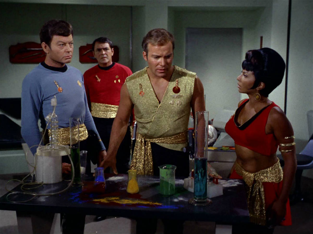 Solve Star Trek Captain James Kirk, Doctor McCoy, Scotty and uhura ...