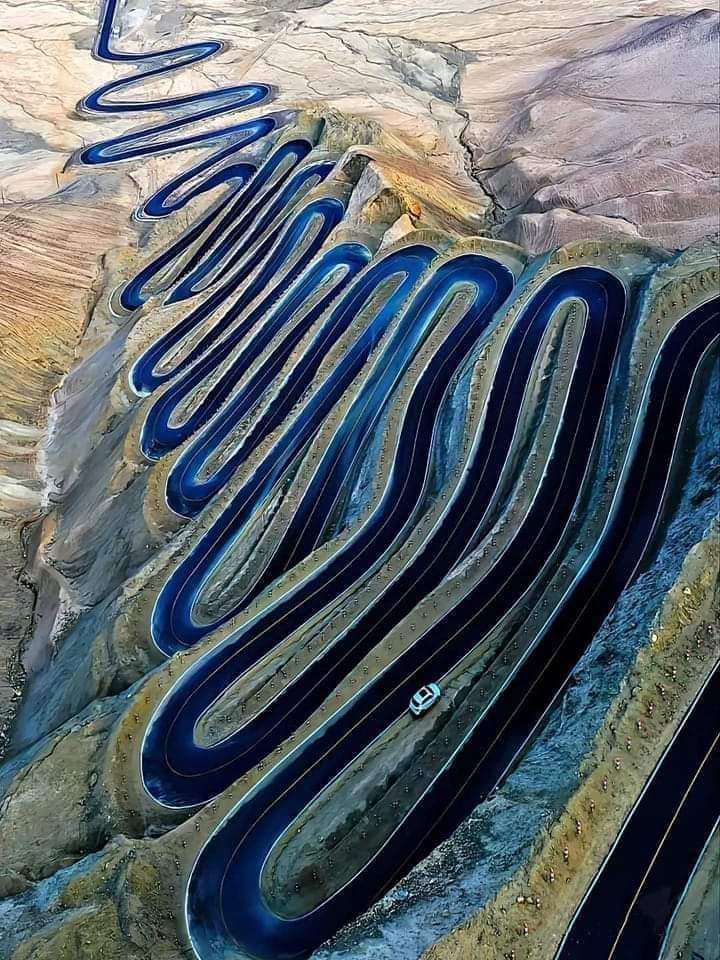 Solve Panlong ancient road, China. jigsaw puzzle online with 208 pieces