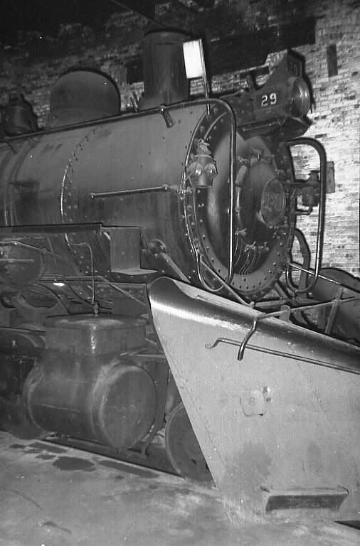 Solve copper range#29 2-8-0_with snowplow_in_roundhouse_year1958 jigsaw ...