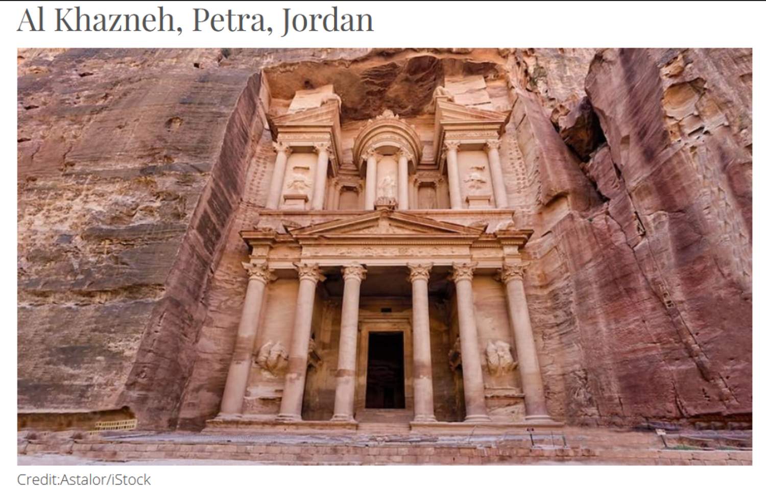 Solve JORDAN-PETRA-AL-KHAZNEH jigsaw puzzle online with 40 pieces