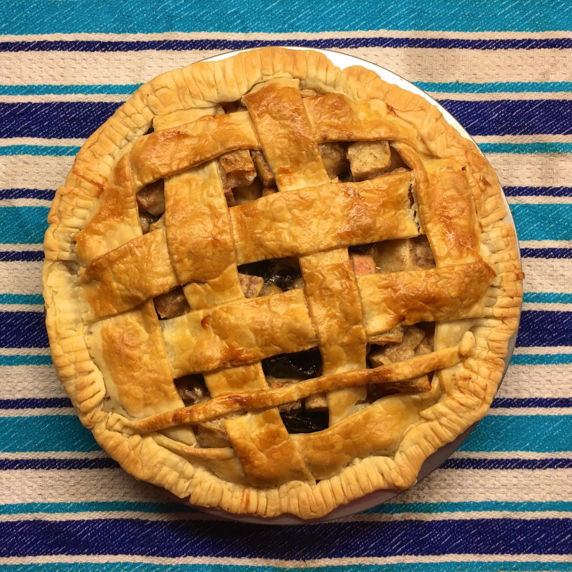 Solve Mmmm... pie jigsaw puzzle online with 64 pieces