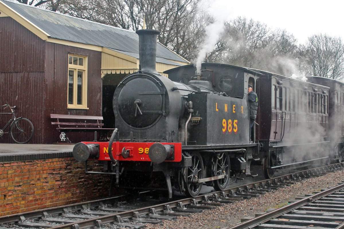 Solve LNER Class Y7 0-4-0T 985. jigsaw puzzle online with 70 pieces