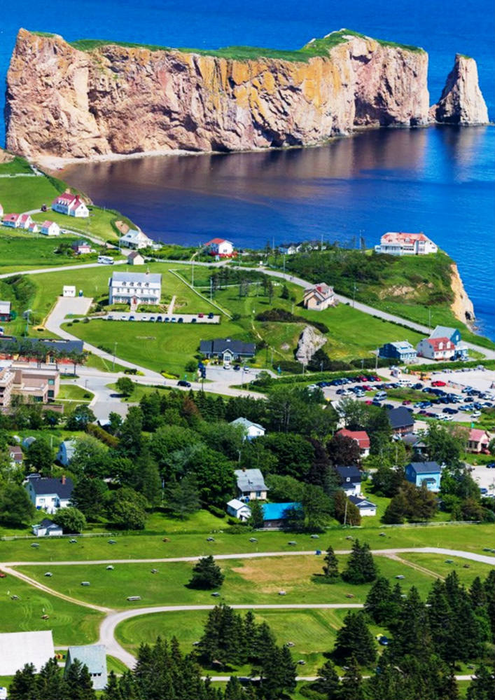 Solve Percé, Quebec jigsaw puzzle online with 70 pieces