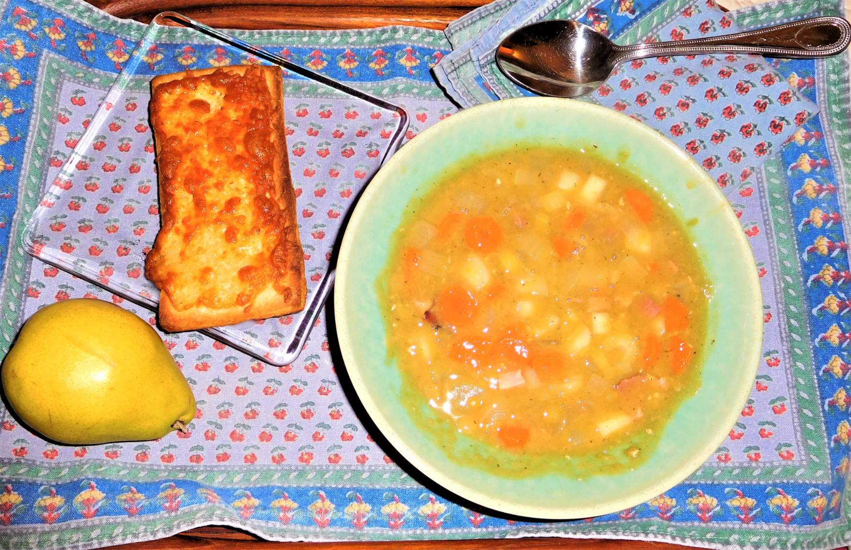 Solve Lunch -- split pea soup, cheese toast and a pear jigsaw puzzle ...