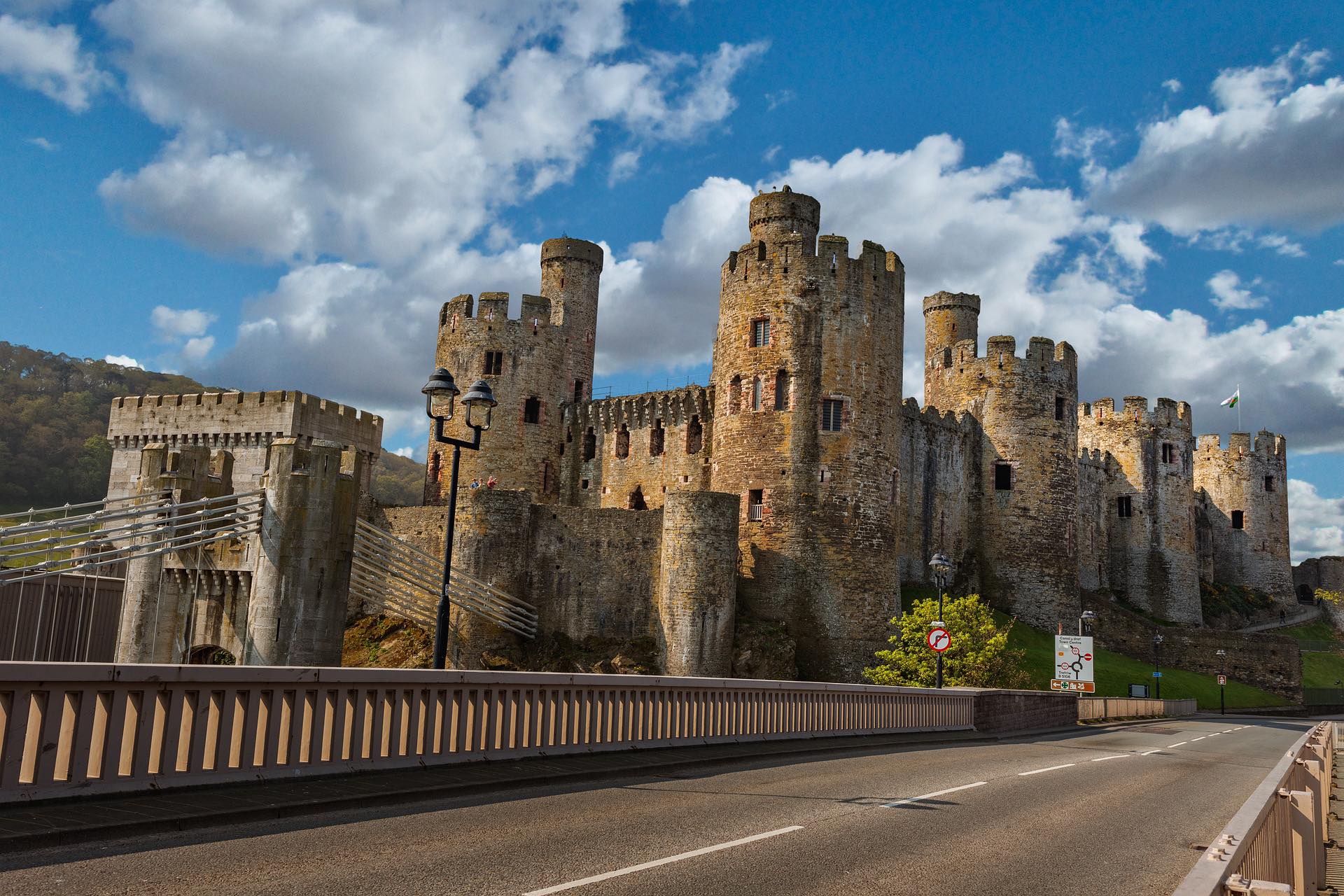 Solve Conwy (Conway) Castle, North Wales!! jigsaw puzzle online with ...