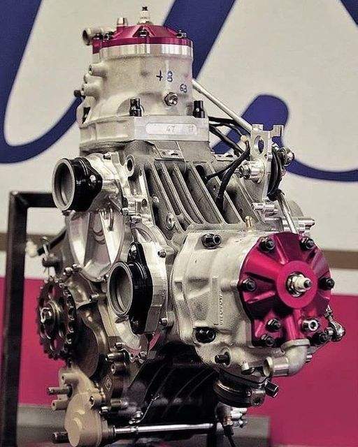 Solve Aprilia RSA 250cc jigsaw puzzle online with 80 pieces